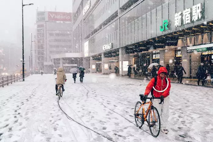 Phénomène météorologique rare pour le Japon: Tokyo couvert de neige sur les photos de Yuichi Yokota (Yuichi Yokota) 5626_14