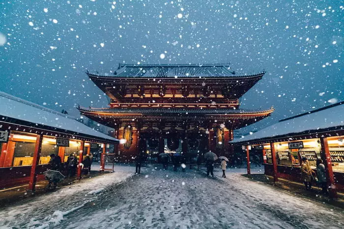 Phénomène météorologique rare pour le Japon: Tokyo couvert de neige sur les photos de Yuichi Yokota (Yuichi Yokota) 5626_6