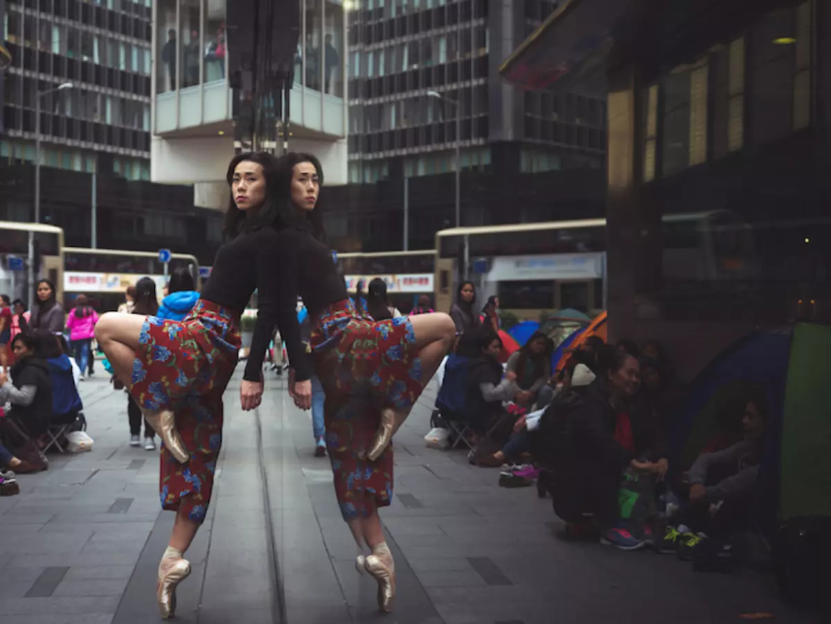 Bailarina en las calles de Hong Kong: el famoso fotoproyecto conquista asia