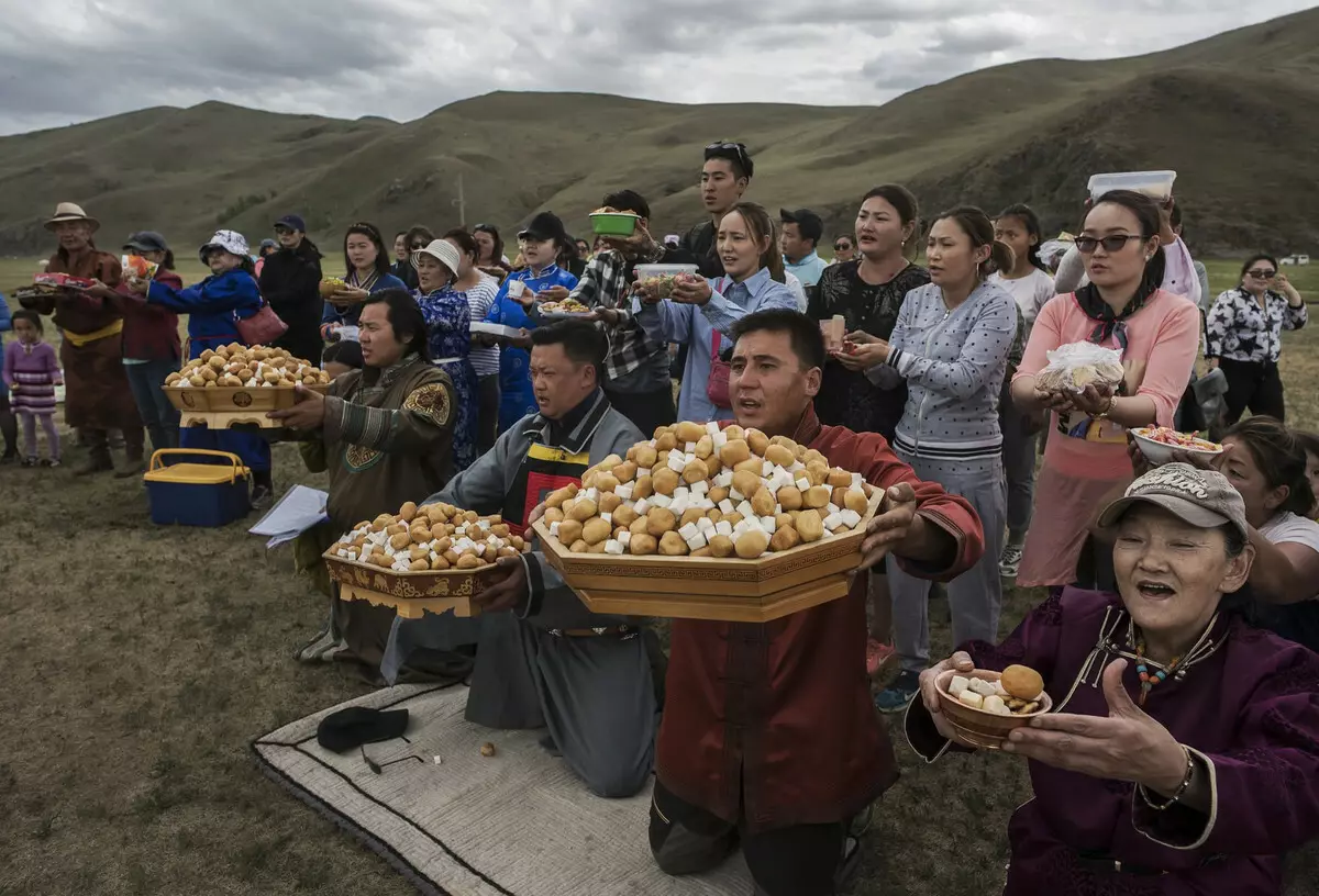 Šamaniniai ritualai Mongolija: fotografas Kevin Frayer (Kevin Frayer) 5700_4