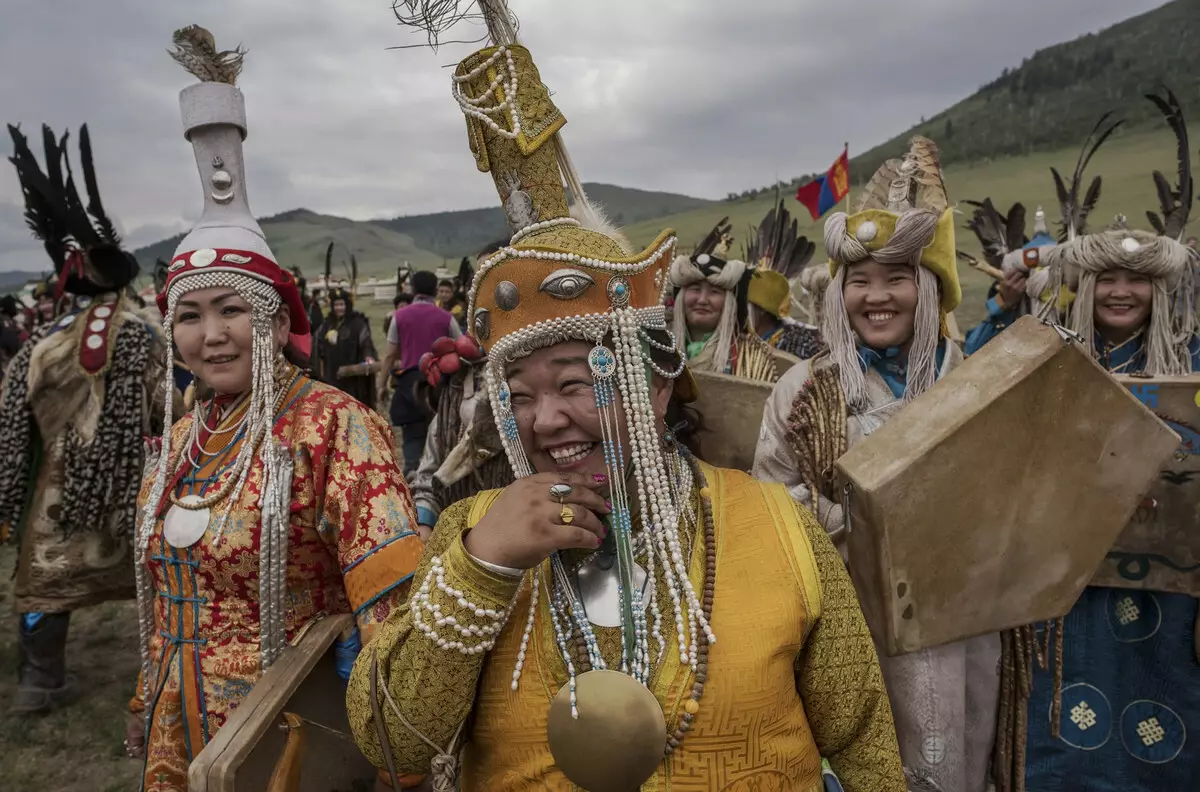 Šamaniniai ritualai Mongolija: fotografas Kevin Frayer (Kevin Frayer) 5700_8