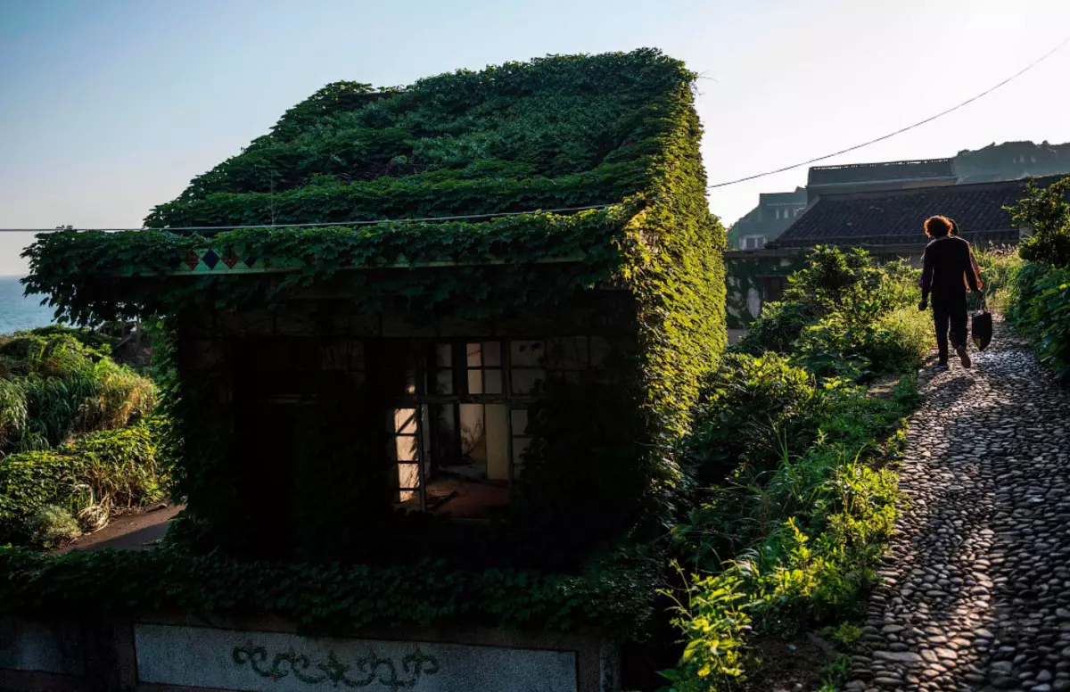 Shanshan's Ghost Island, Kina. Fotograf Johannes Eisele. 5805_12