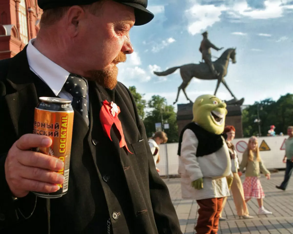 Street Photos of Alexander Petrosyan 20.