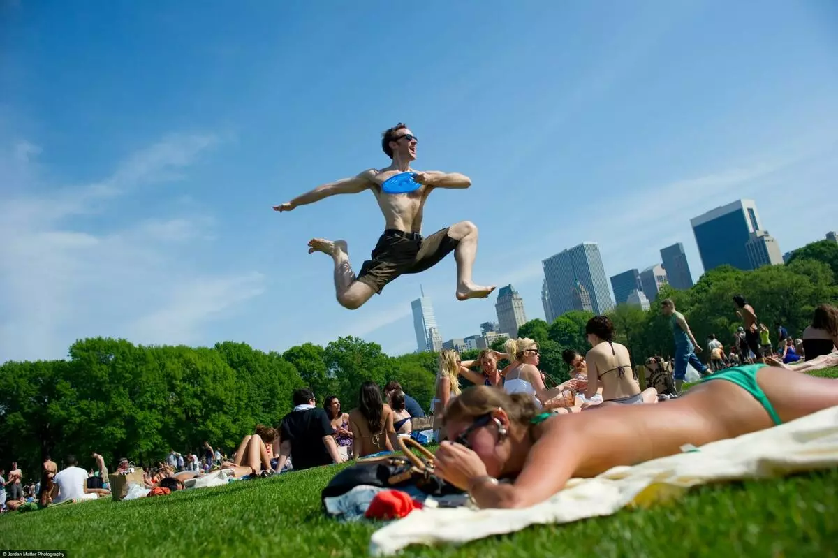 Tancerze-wśród USA-In-Central-Park-John-Hegnbotham