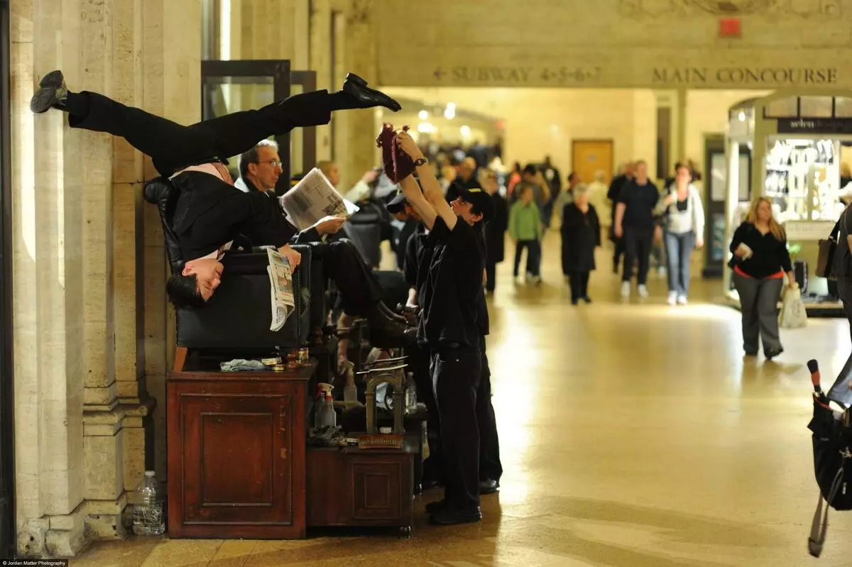 Tanečníci-medzi-US-in-grand-centra-station-jake-szczypek