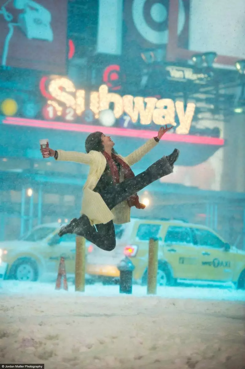 Dancers-blant-us-in-Times-Square-Jennifer-Jones