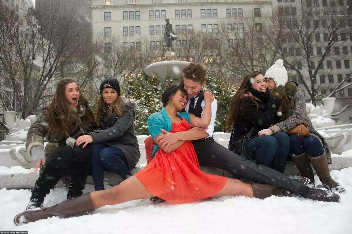 Dancers-blant-US-on-5th-Avenue-Michael-McBride-and-Ellenore-Scott