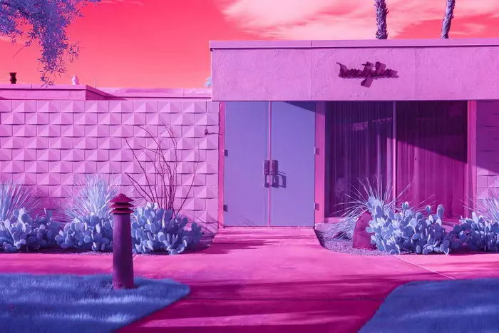 Dunia dalam kacamata merah muda! Palm Springs In Infrared Pictures Kate Ballis (Kate Ballis) 6160_12