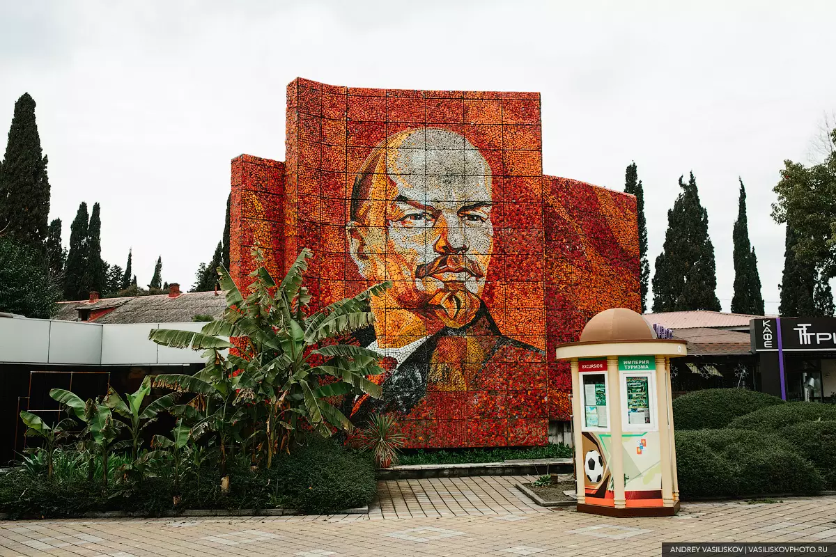 Sochi: Flowering Magnolia and Soviet Chic! Photographer Andrei Vasiliskov 6261_6