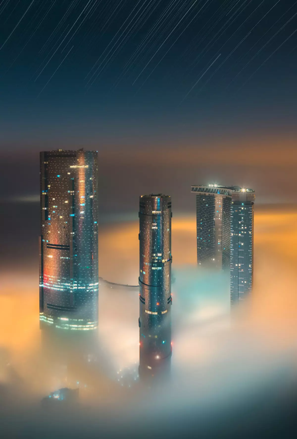 Molto misterioso! Grattacieli Abu Dhabi nella nebbia. Fotografo Khalid Alhammadi. 6285_2