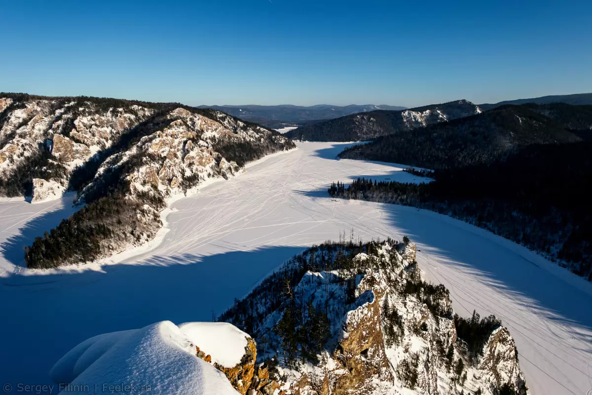 Cea mai bună punte de observare a Mării Krasnoyarsk este partea de sus a dintelui de munte Kozyrevsky. Fotograf sergey filino. 6410_1