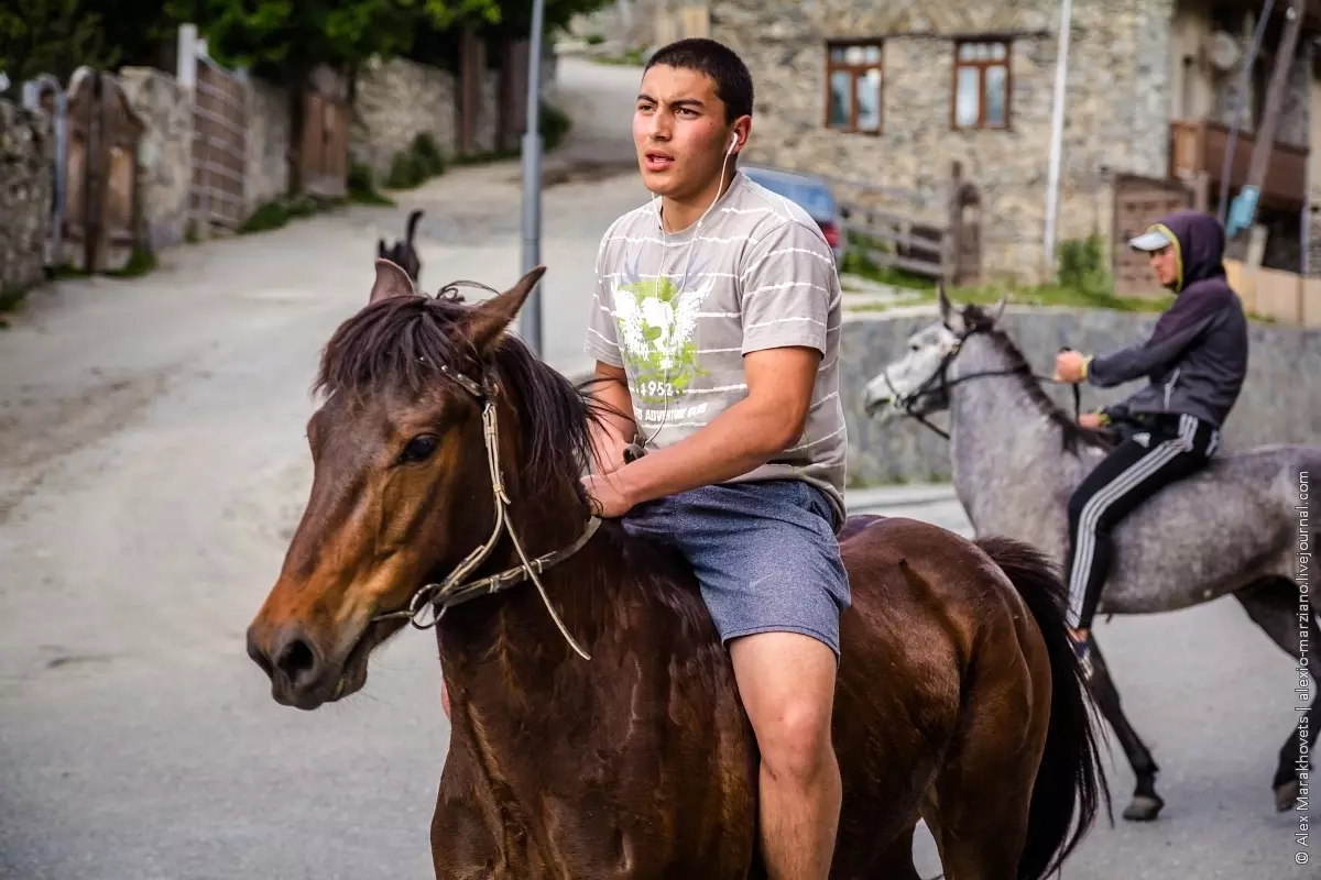 Kouman se gwo kay won an Svan senbòl prensipal la nan Georgia? Fotograf Alexey Marakshets 6430_10