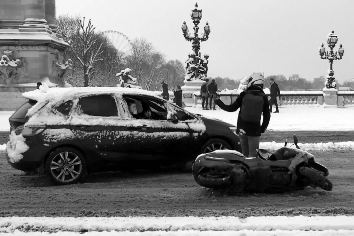 Paris Winter ... Snow ma le vai ... Photographer Nikolay Endhourgor 6468_21