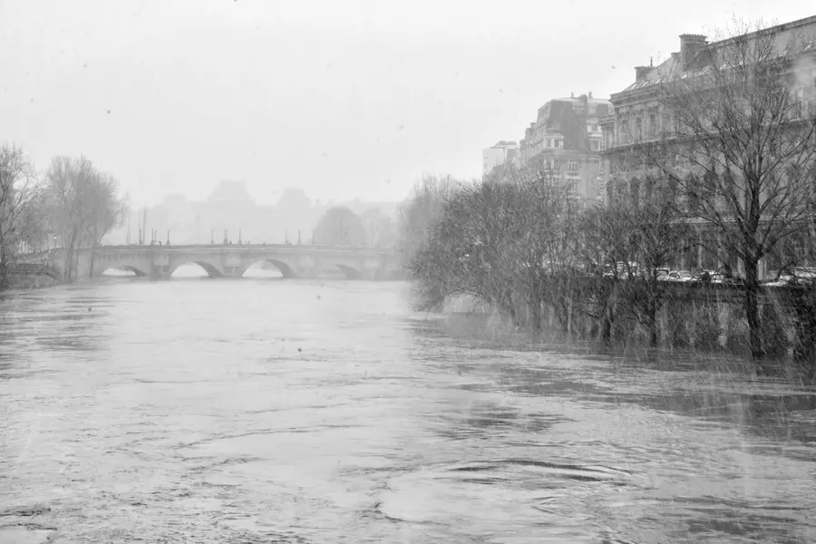 Paris Winter ... Neĝo kaj Akvo ... Fotisto Nikolay Enthegor 6468_4