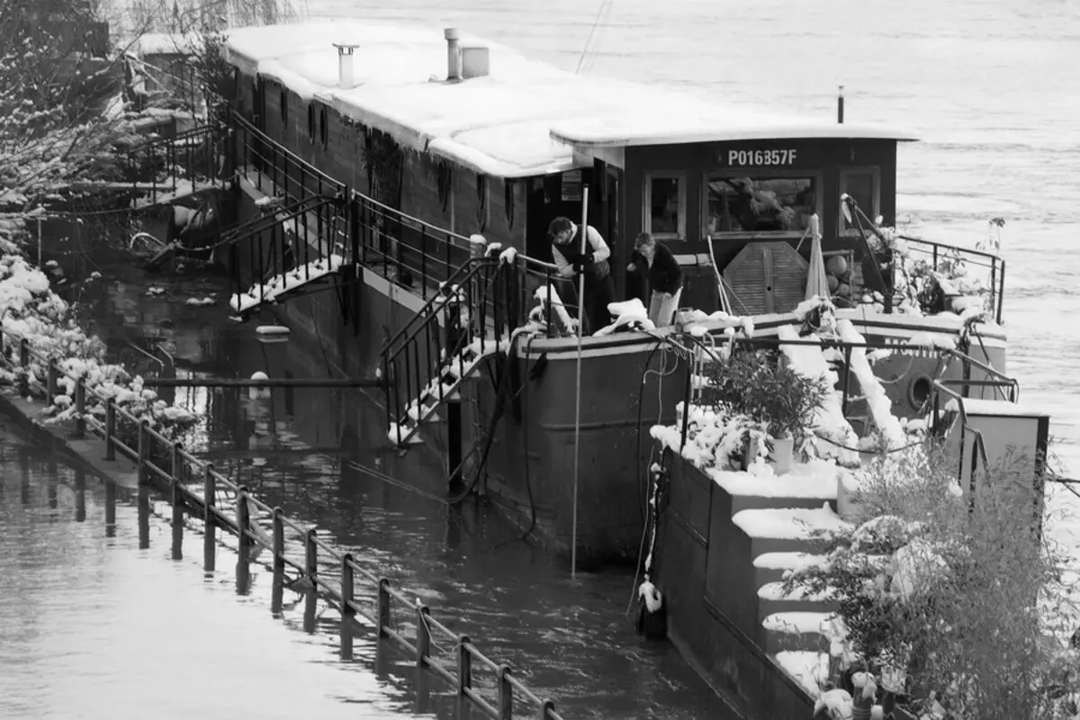 Paris Winter ... Snow ma le vai ... Photographer Nikolay Endhourgor 6468_7