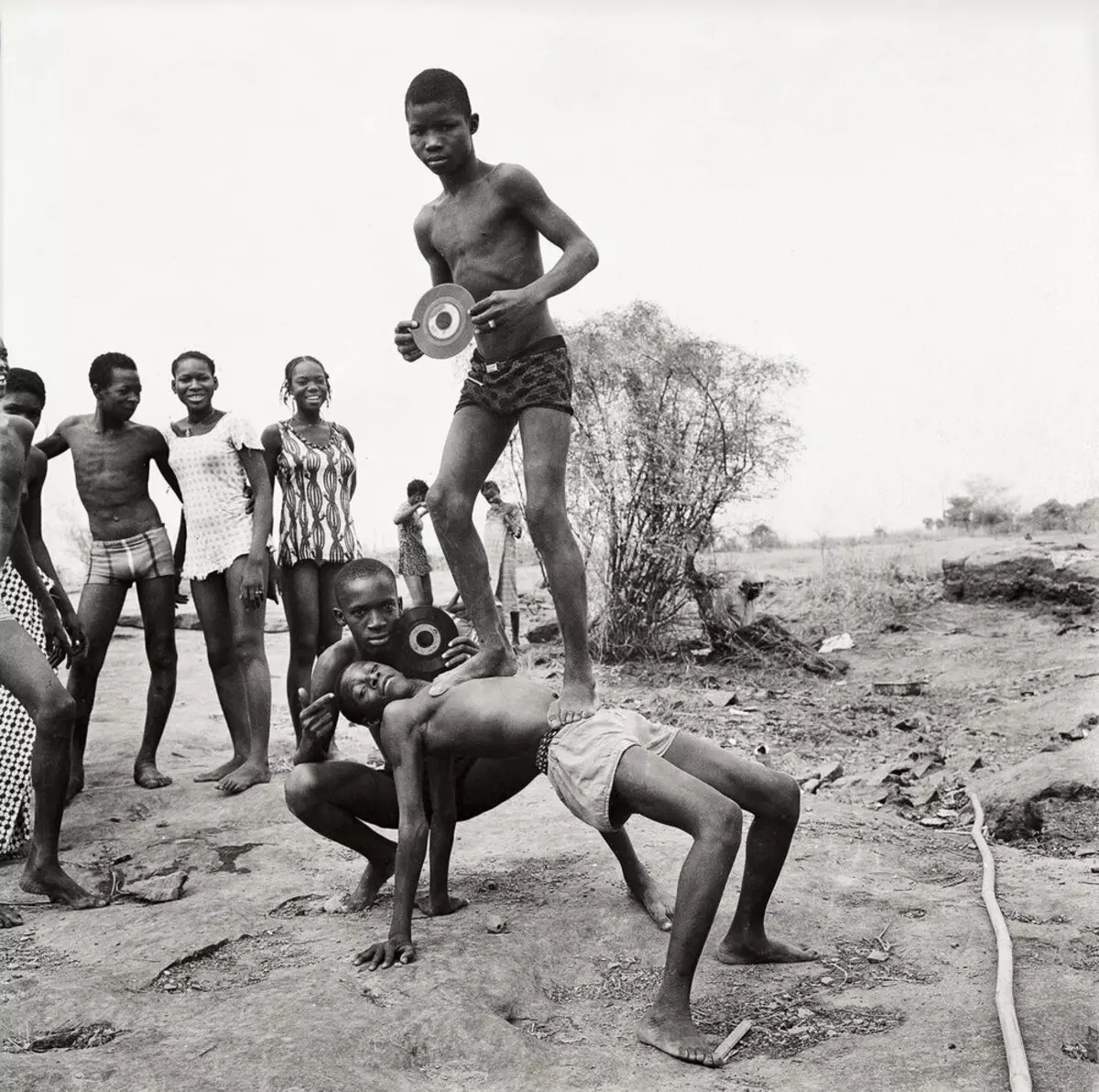 Afrika ni ulimwengu wa furaha, kamili ya furaha. Mpiga picha Malik Sidibe (Malick Sidibe) 6496_17