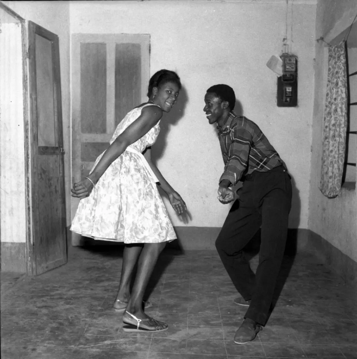 Afrika ni ulimwengu wa furaha, kamili ya furaha. Mpiga picha Malik Sidibe (Malick Sidibe) 6496_4