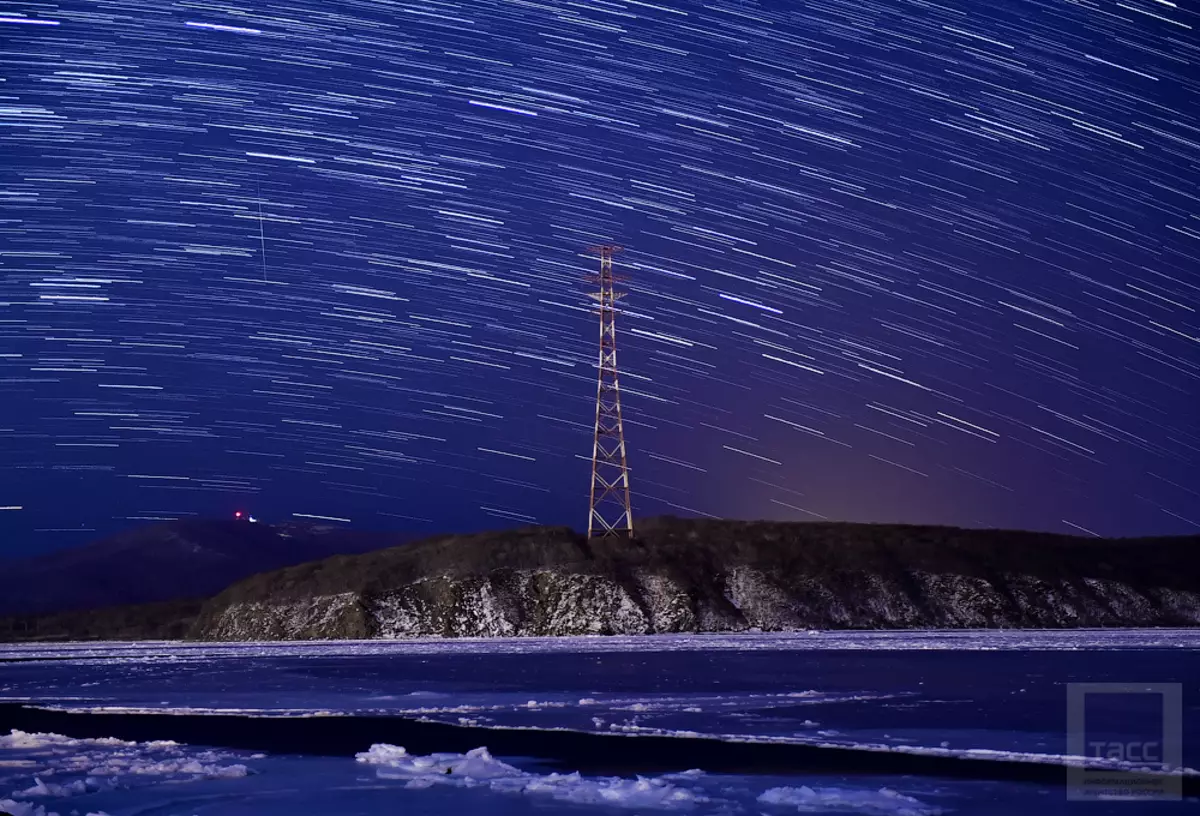 Meteoring Geminide Streaming di langit di atas Vladivostok dari Yuri Smithuk (Yuriy Smituk) 6659_24