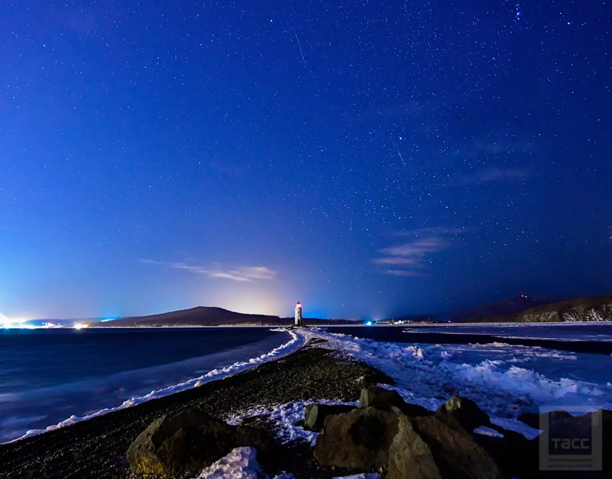 Amigos de geminide meteorolóxica no ceo por riba de Vladivostok de Yuri Smithuk (Yuriy Smityuk) 6659_26