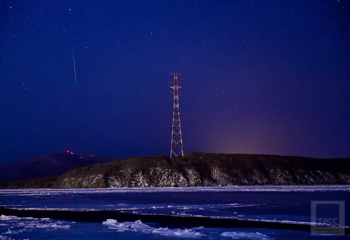 Sruth Geminide Meteoring sa spéir os cionn Vladivostok ó Yuri Smithuk (Yuriy Smityuk) 6659_27