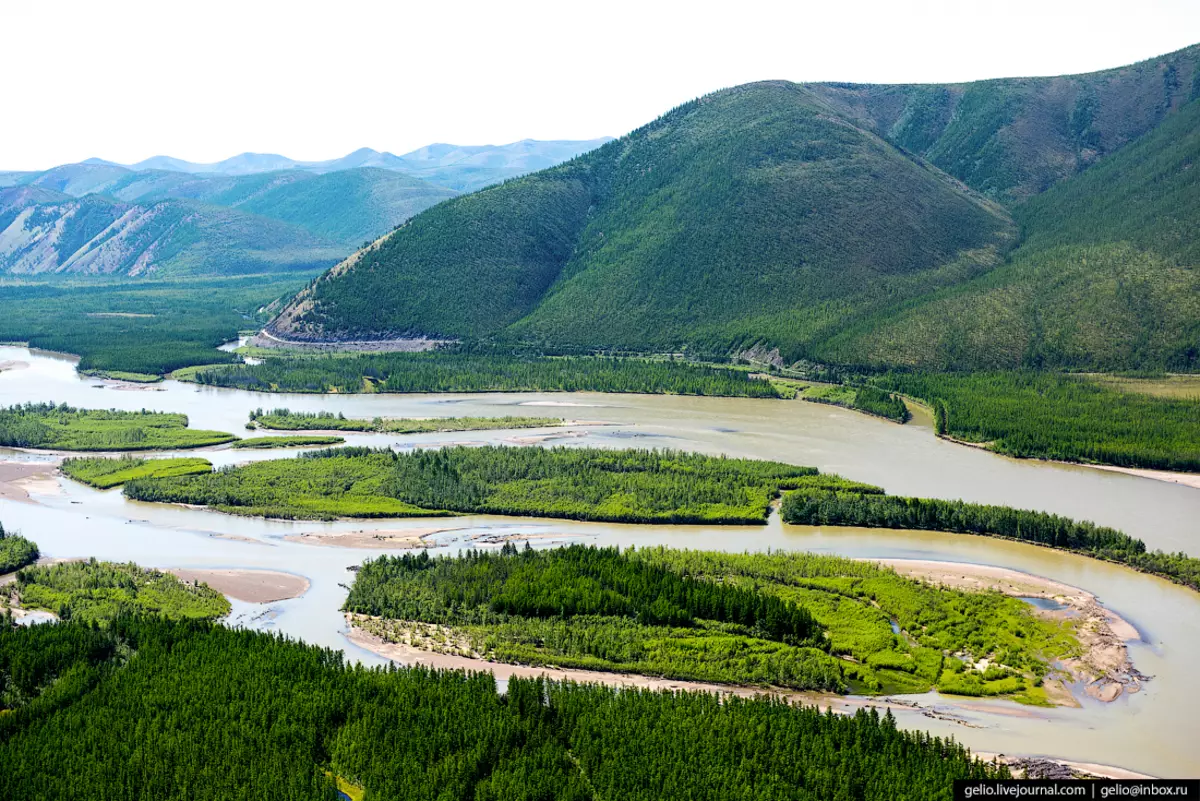 La bellesa de Rússia: el poble de Yakut d'Ust-nehra. Fotos de la glòria Stepanova 6886_12