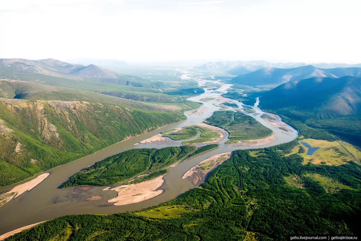 La bellesa de Rússia: el poble de Yakut d'Ust-nehra. Fotos de la glòria Stepanova 6886_4