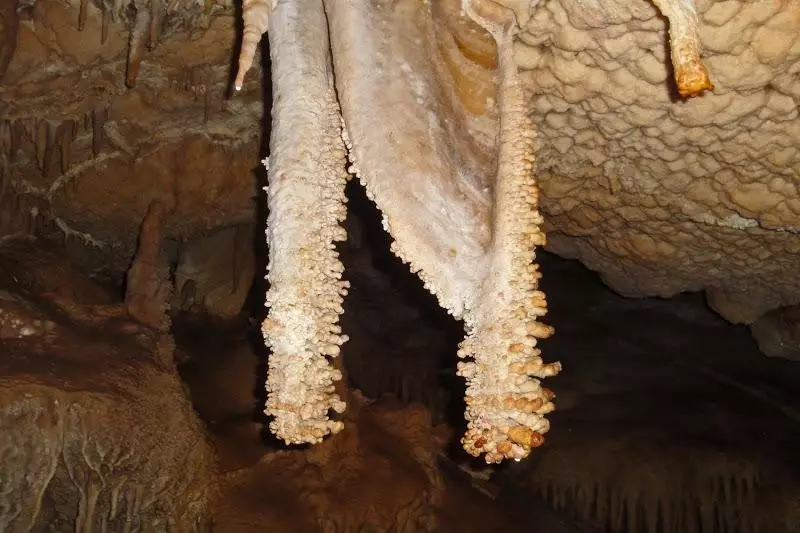 پسینے کی بڑھتی ہوئی خوبصورتی: ایک پریوں کی کہانی کی طرح اسٹالگمیوں اور stalactites 705_17