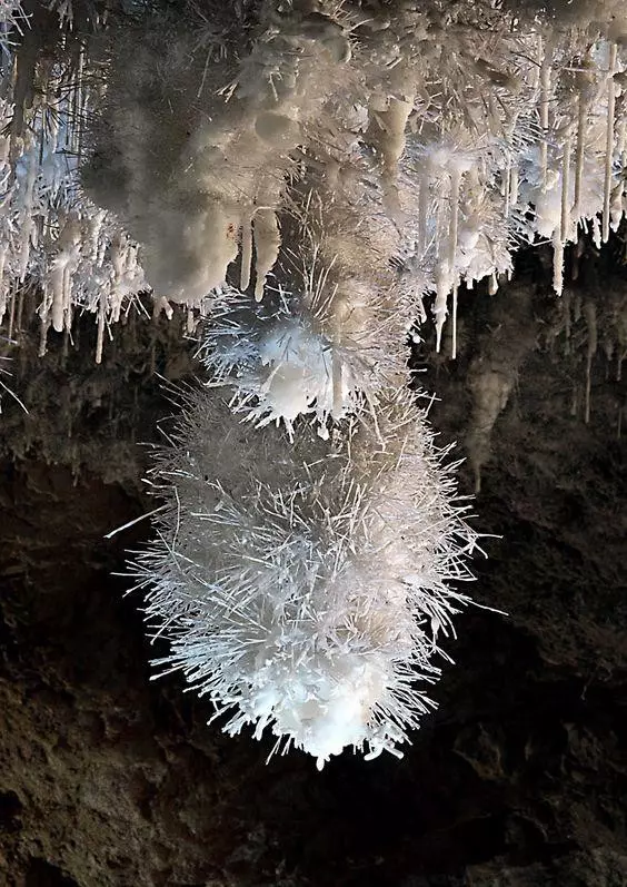 Schwitzendauer Schönheit: Stalagmiten und Stalaktiten mögen ein Märchen 705_6