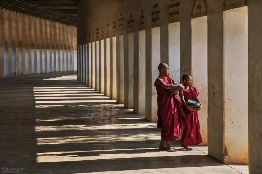 Nakapagtuturo! Ang buhay ng mga monghe ng Myanmar sa lens ni Peter Ushanov 7088_22