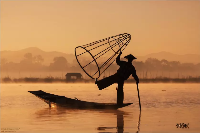 Qhia! Lub neej ntawm Myanmar cov mlom nyob rau hauv Peter Ushanov lub lens 7088_3