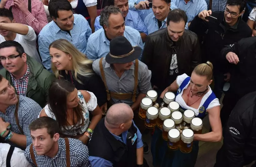 گزارش عکس با Oktoberfest 2017؛) 7307_7