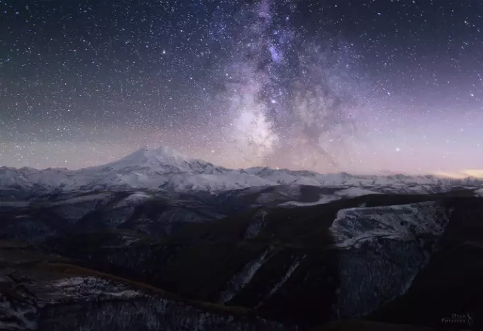 Από τον Πέτρο στο Elbrus: Φανταστικά τοπία πεζοπορίας Όλγα Ποταπόβα 7419_7