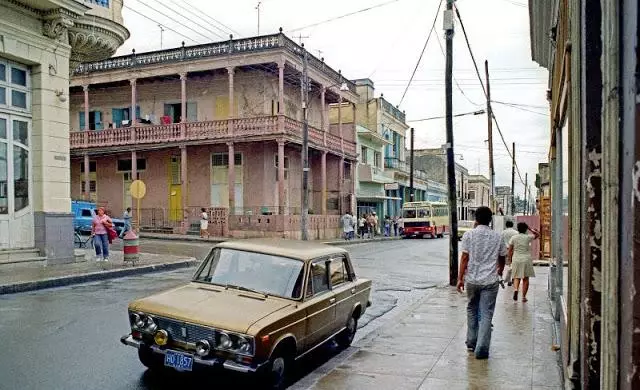 1 1981 मा क्युवामा विशिष्ट जीवन