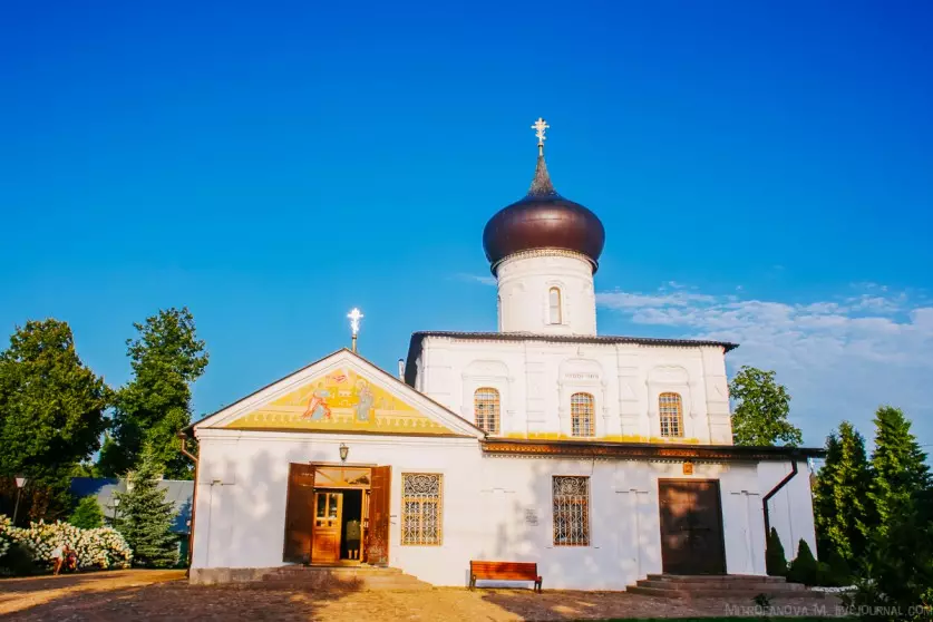 Russland seng Schéinheet: Al Russa ass en Auswee op de Waasser an der Objektiv Mitrofophova 7502_12