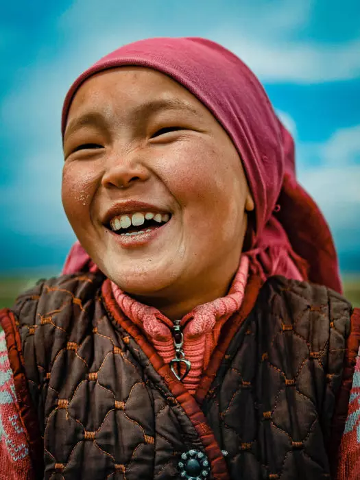 Do not hide emotions: the sincere smiles of the inhabitants of Kyrgyzstan in the pictures of Omar Reda 7583_5