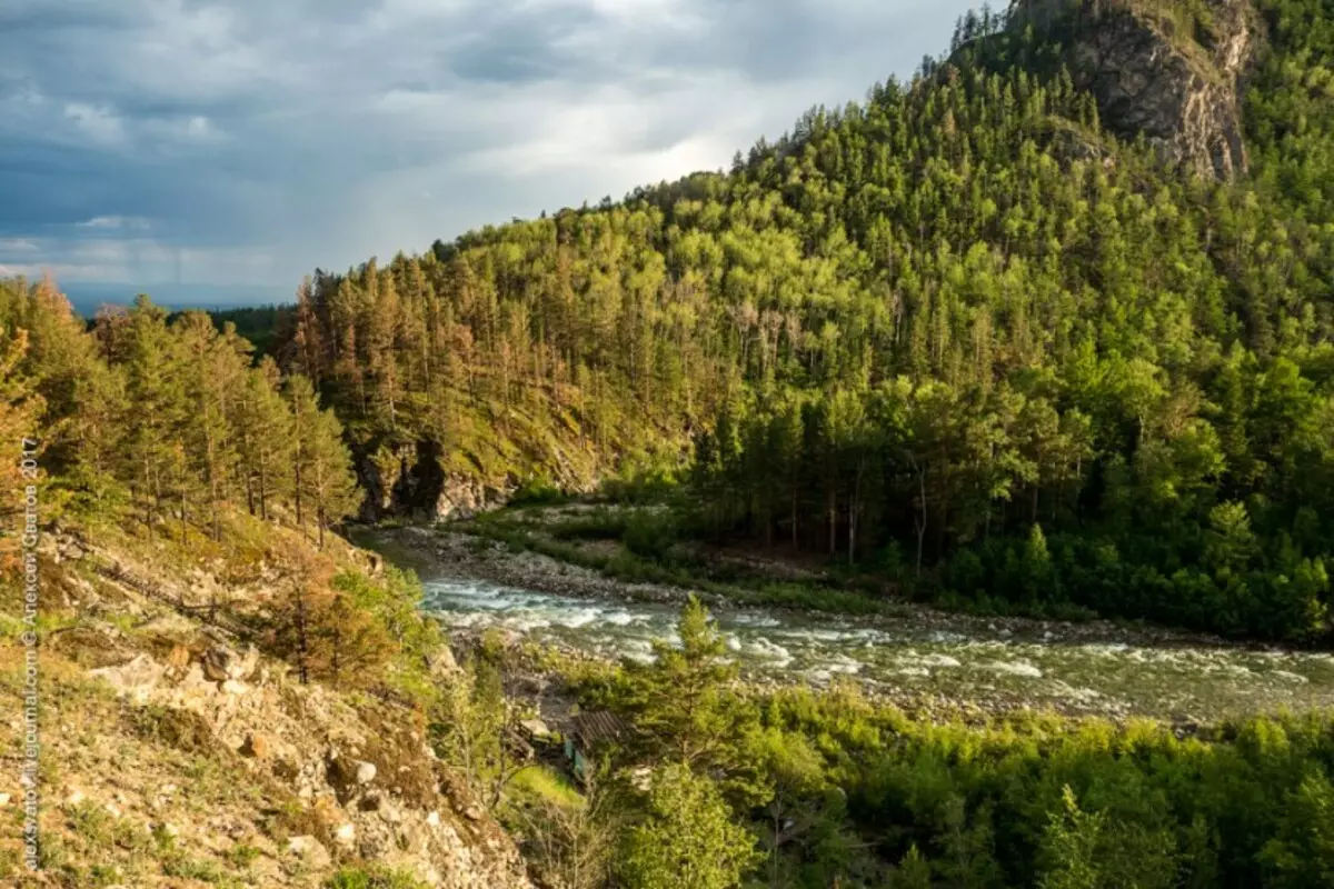 Alla, buryatia - ib qho chaw kho tus ntsuj plig thiab lub cev! Tus tub yees duab Shaftov Alcewsey 7756_10