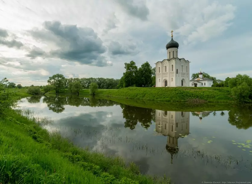 Laufanua o Lusia: Bogolyubovo mai le Photographer starislav cazoova 7888_3