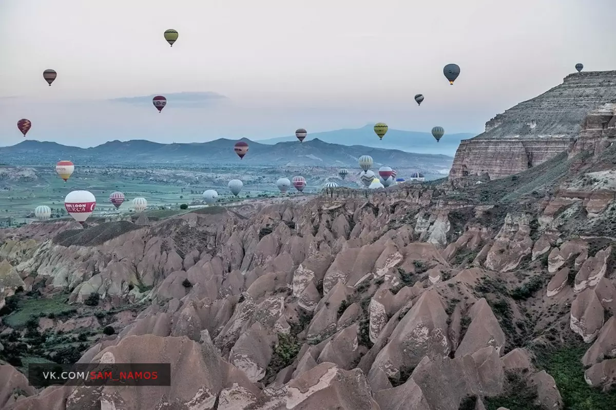 Փուչիկներ Cappadocia- ի նկատմամբ