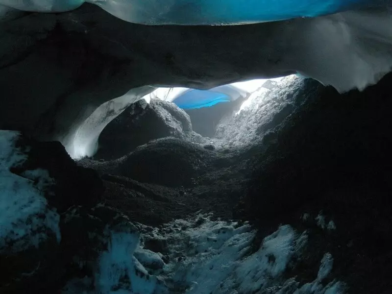 冰塔和洞穴火山埃雷布斯 78_9