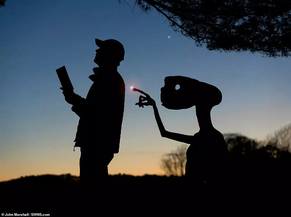 Yakanaka sculpture miscellaneous kadhiboard dinosaurs Photography Uniqueness ScOCK