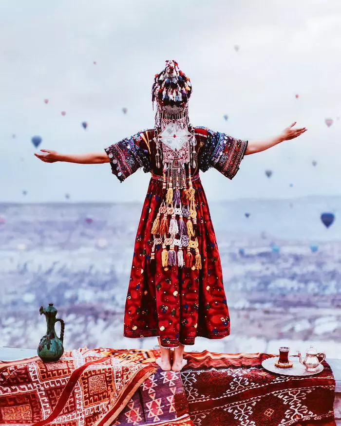 Mountiya, Sun û Balloon ... Bedewiya Cappadocia di wêneyên Christina Makeeva 8214_11