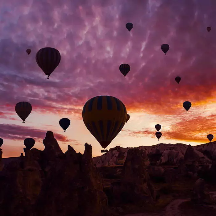 Mountiya, Sun û Balloon ... Bedewiya Cappadocia di wêneyên Christina Makeeva 8214_20