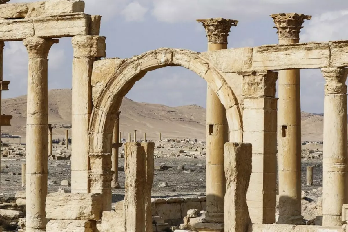 Neue freigebende alte Palmyra durch die Augen von Fotografen 8503_17