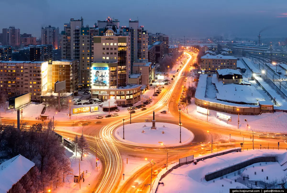 Trubnikova Square dan Railway Street.