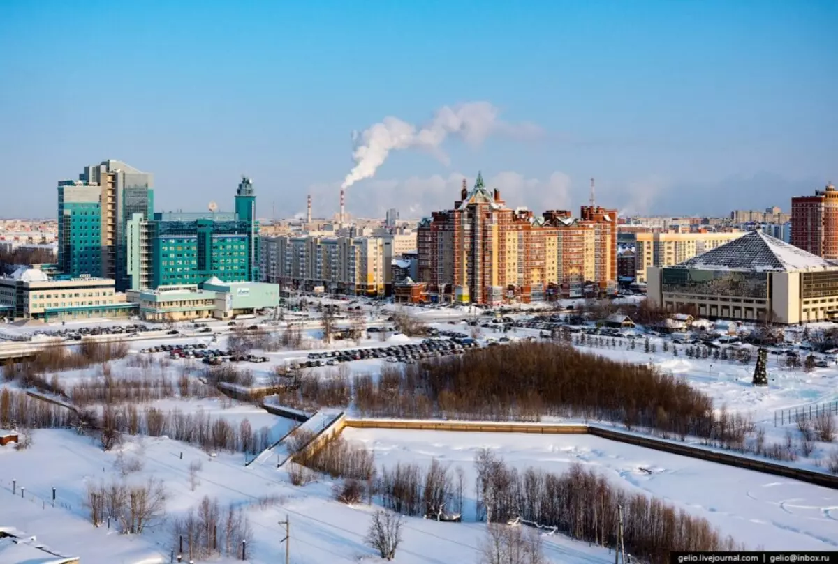 Frosty Capital of Oil and Gas: Subgut gikan sa gitas-on sa Himaya sa Stepanov 8625_14