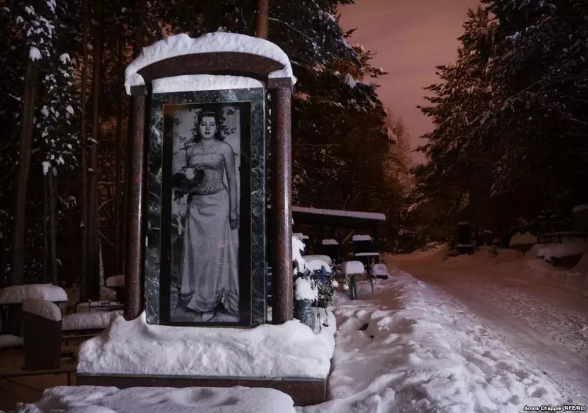 イカテリンブルクの近くのギャング墓地。写真家Denis Tarasov. 8670_14