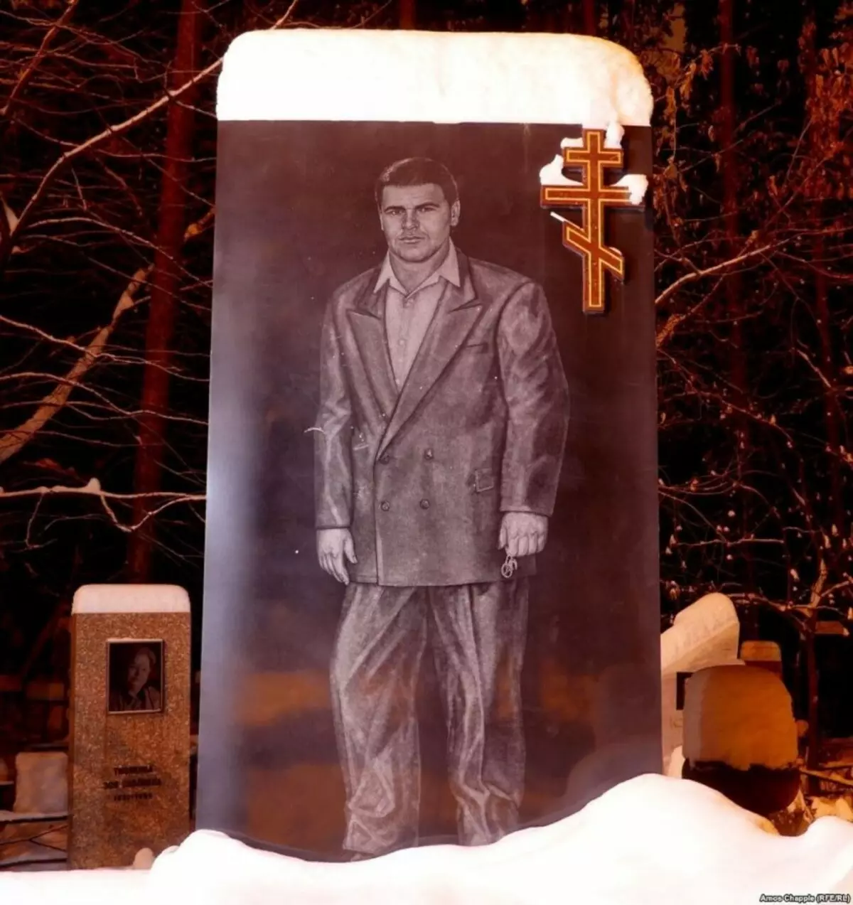 Ċimiterju tal-gangster ħdejn Yekaterinburg. Fotografu Denis Tarasov 8670_18