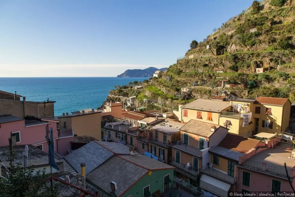 Mma dị ịtụnanya nke Manarola, Italy. Foto nke Alexey Solomatina 8682_32