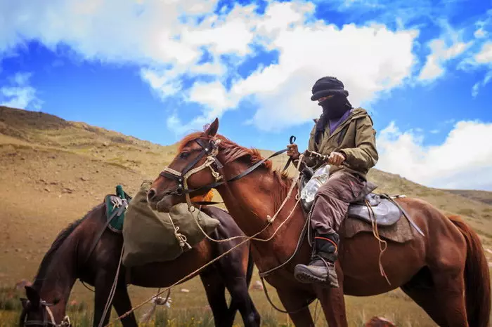 Kirgistani duhet të vizitojë çdo kostum foto: Zahariz Khuzaimah (Zahariz Khuzaimah) 8909_5