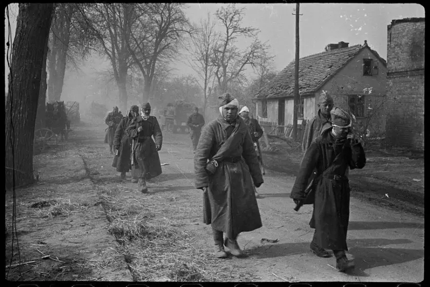 Fotot unike të pafundme të Luftës së Dytë Botërore. Fotograf Valery Famysky 9016_1